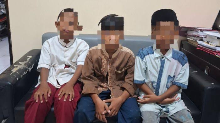 Miris! 3 Bocah SD di Gresik Maling Motor - majalahnurani.com